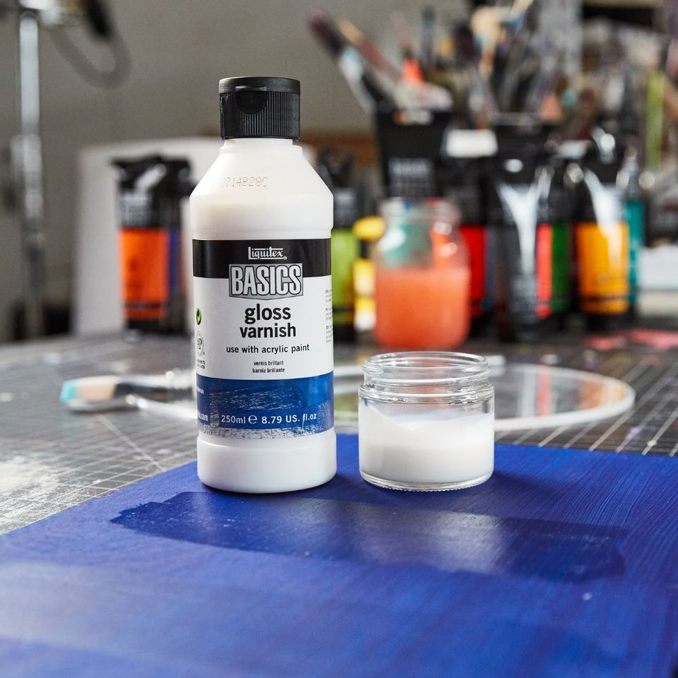 Basics Gloss Varnish – Liquitex