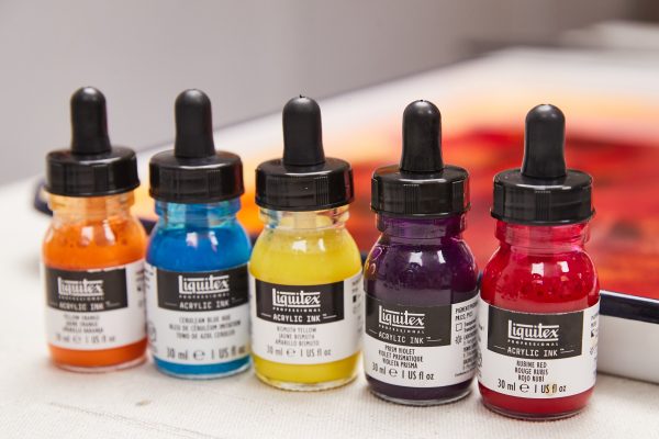 PAPER MARBLING EFFECT WITH ACRYLIC INK – Liquitex