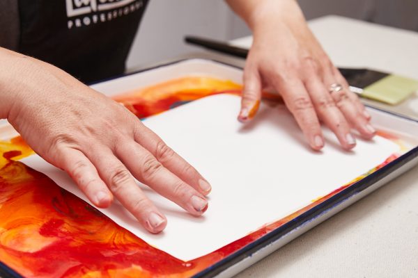 PAPER MARBLING EFFECT WITH ACRYLIC INK – Liquitex