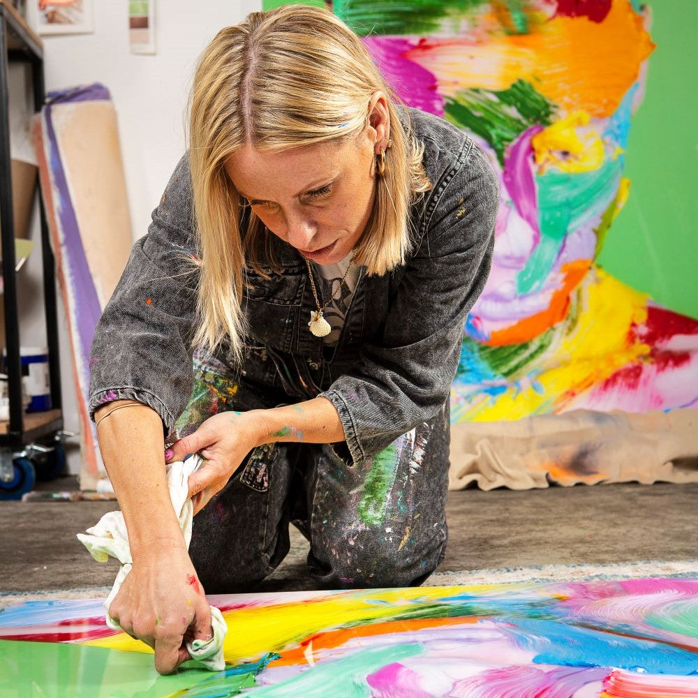 SOPHIE DERRICK – Liquitex